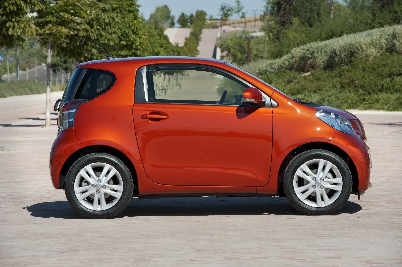 El Toyota iQ 2012 estrena la tecnología MirrorLink