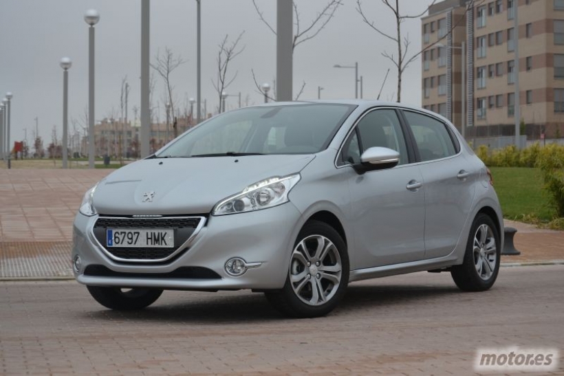 Peugeot 208 5p Active 1.2 VTi 82 . Probamos el Coche del Año (y de La ...