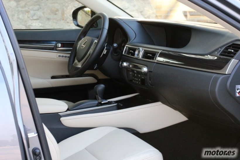 Prueba Lexus GS 450h, interior. Parte II - Motor.es