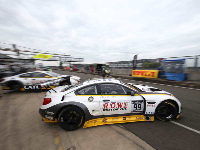 El BMW #99 de ROWE Racing causa baja en Hungría - Motor.es