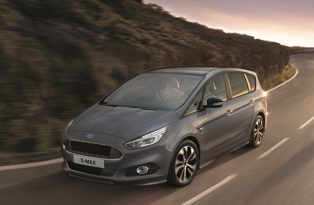 El Ford S-MAX ST-Line, más deportivo al estrenar el nuevo paquete Dark ...
