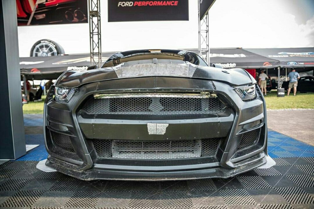 Ford muestra uno de los prototipos de desarrollo del nuevo Shelby GT500 ...